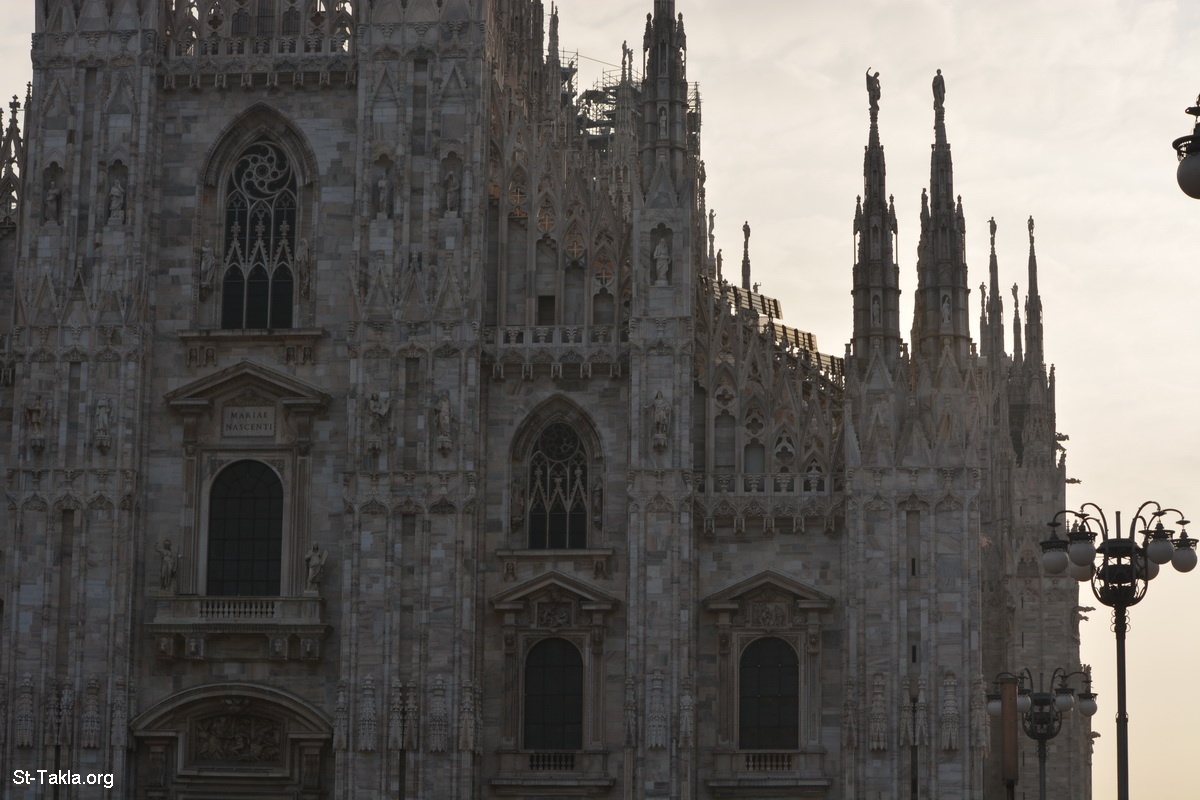 Image: 10 5 milan duomo exterior 0010
