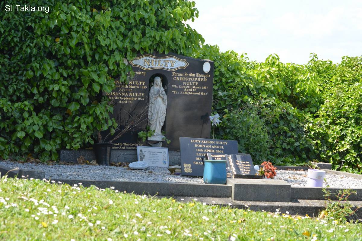 Image: 6 2 dublin howth burial 0676